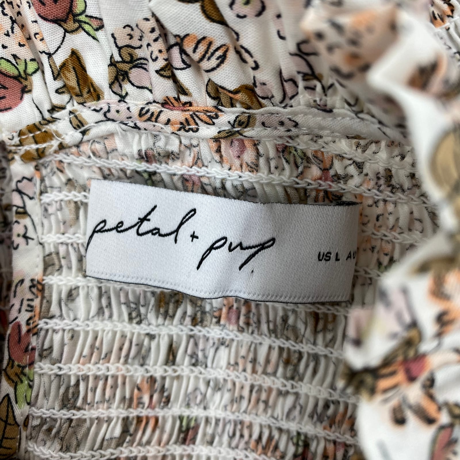 Petal & Pup White Floral Crop Top Blouse Petal & Pup White Floral Crop ...