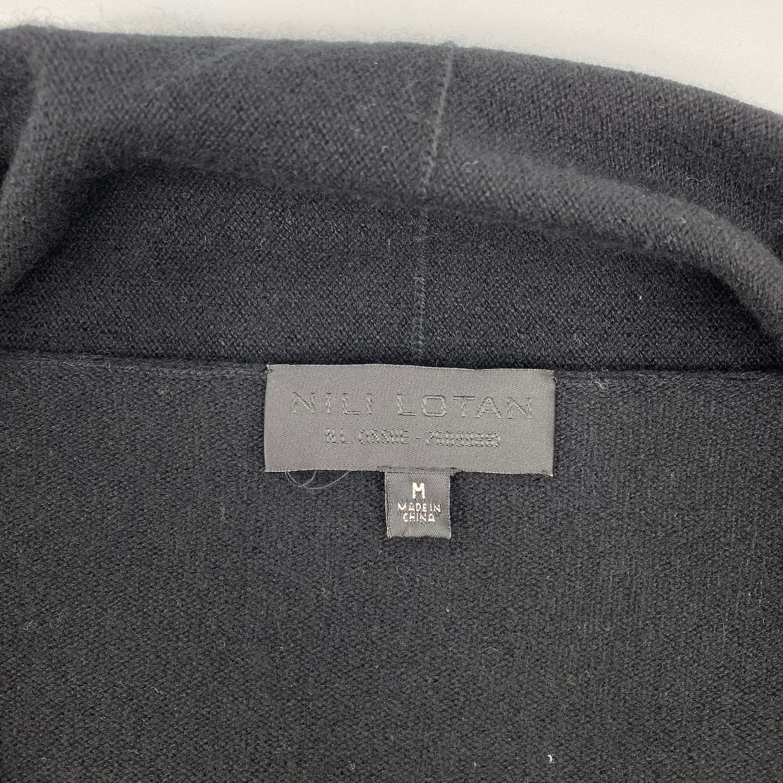 Nili Lotan Black Cashmere Wrap V-Neck Sweater Nili Lotan Black Cashmere ...