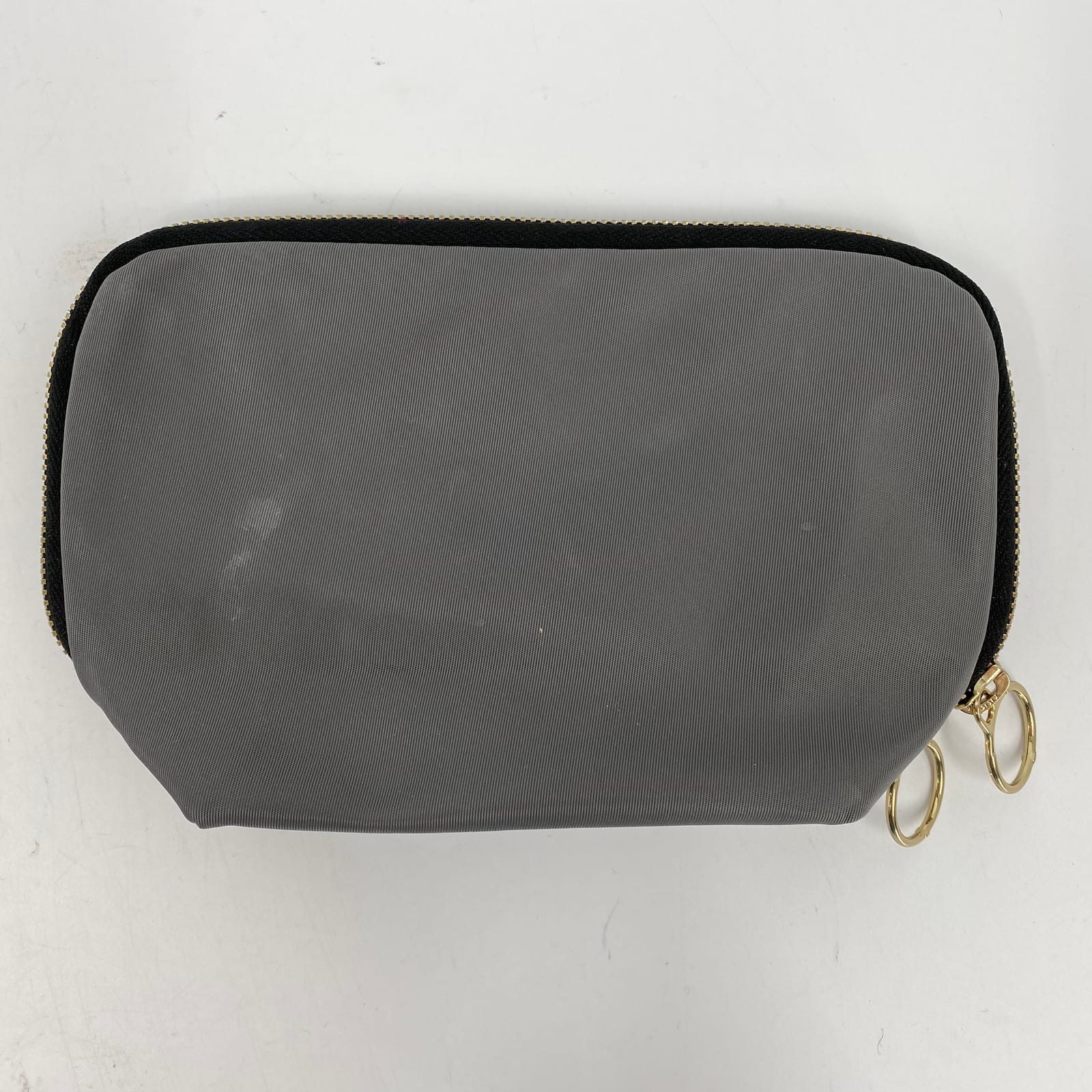 Kusshi Gray Signature Cosmetic Bag Kusshi Gray Signature Cosmetic Bag ...