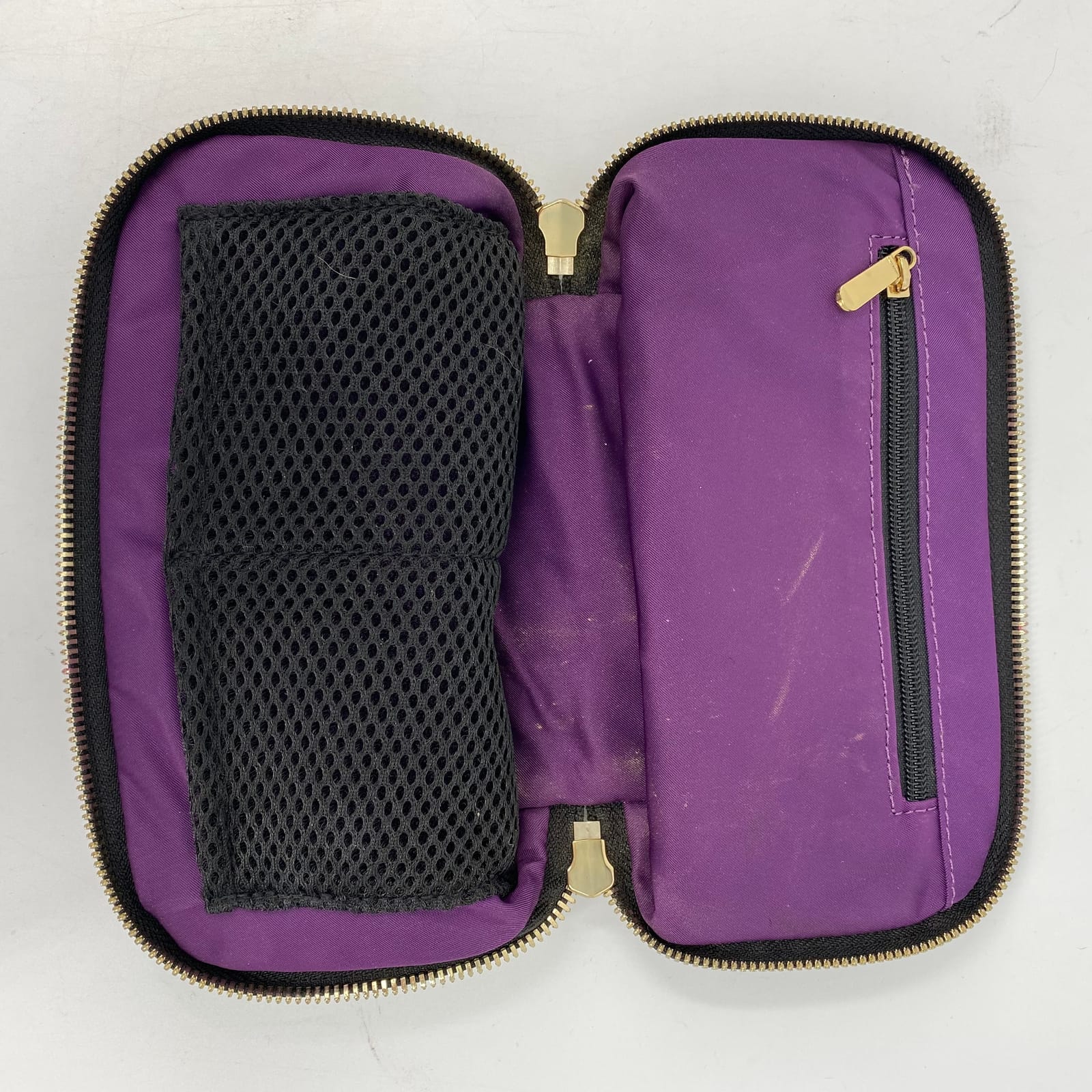 Kusshi Gray Signature Cosmetic Bag Kusshi Gray Signature Cosmetic Bag ...