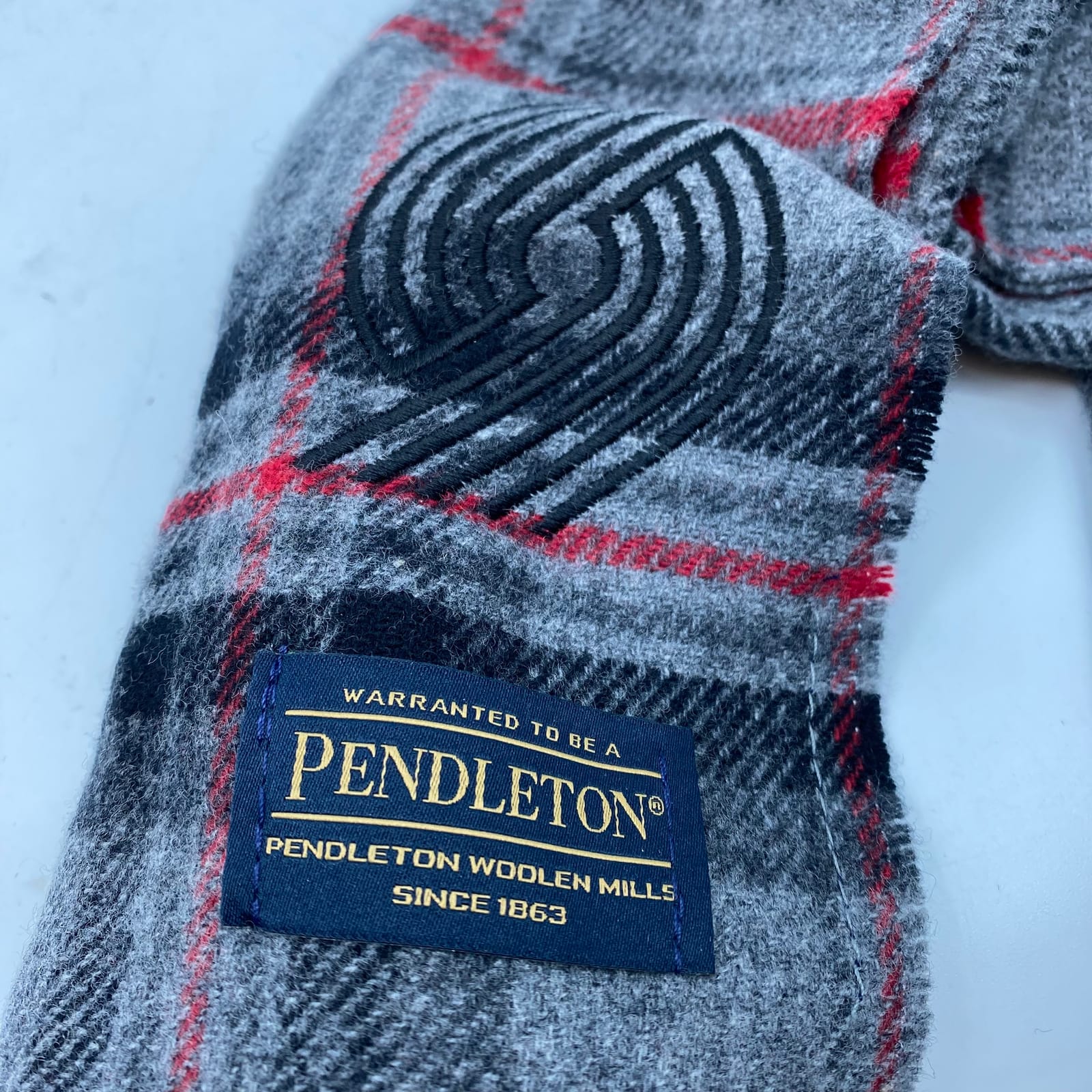 Pendleton Trail Blazers Plaid Wool Scarf Pendleton Trail Blazers Plaid ...