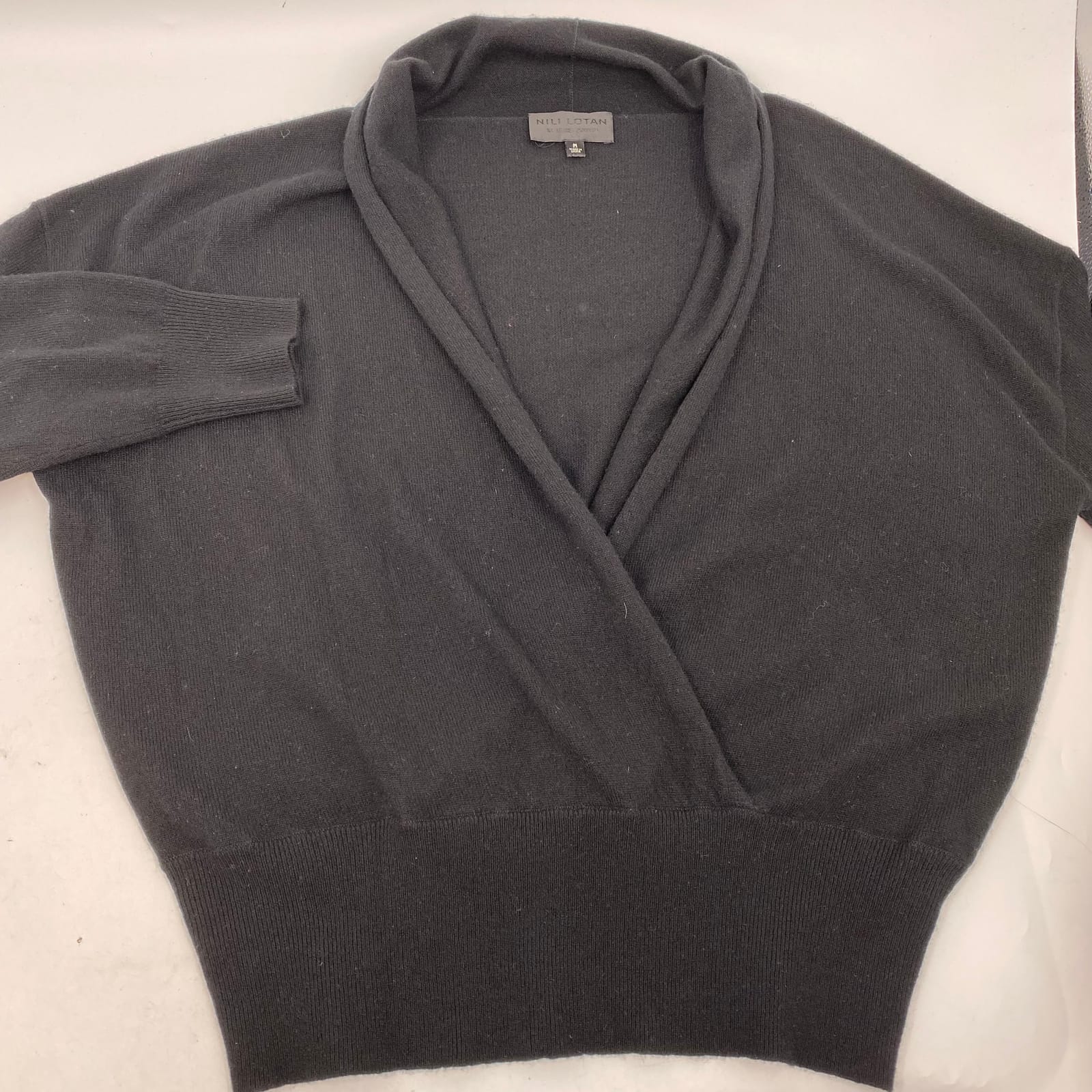 Nili Lotan Black Cashmere Wrap V-Neck Sweater Nili Lotan Black Cashmere ...