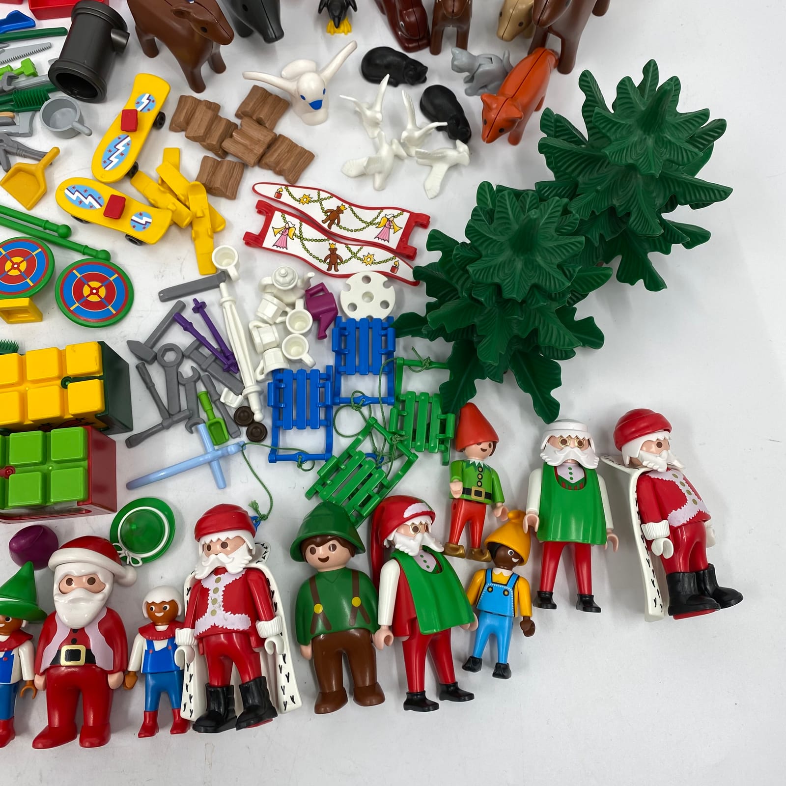 Playmobil Red Green Large Misc. Christmas Set Playmobil Red Green Large ...