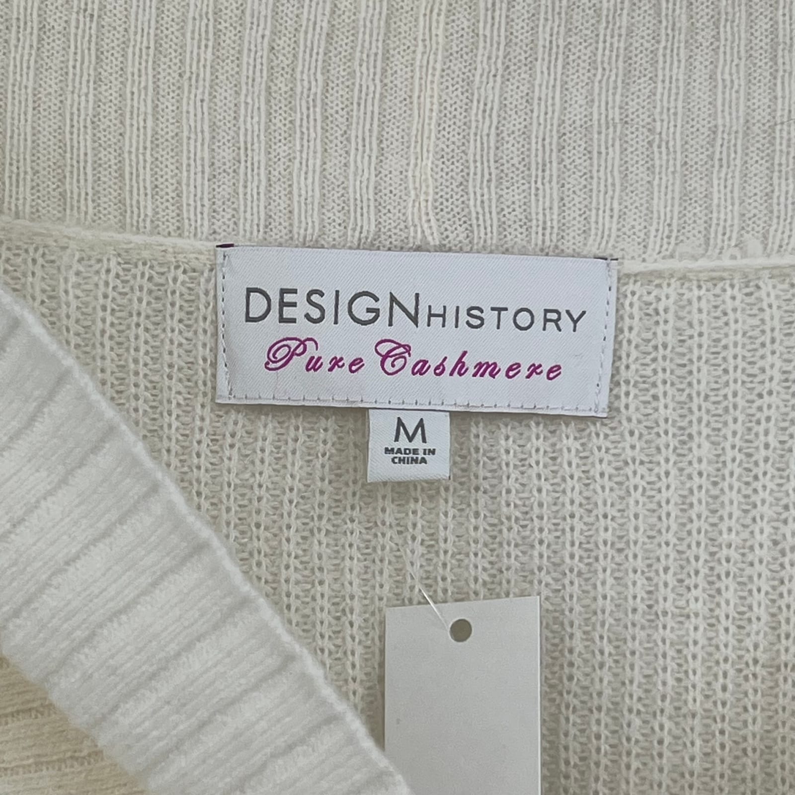 Design History White Cashmere V-Neck Pullover Sweater Design History ...