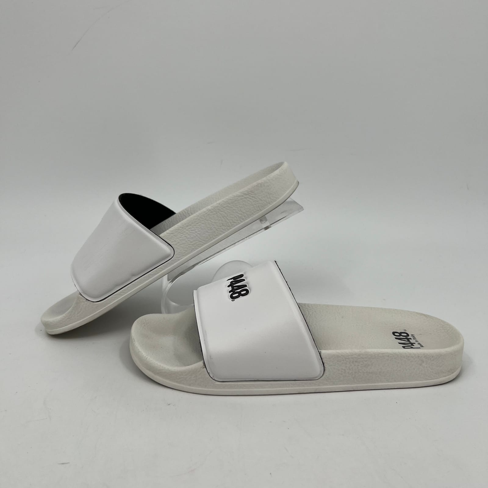 P448 White Slides P448 White Slides Size 39EU (Good) | Authentic Pre ...